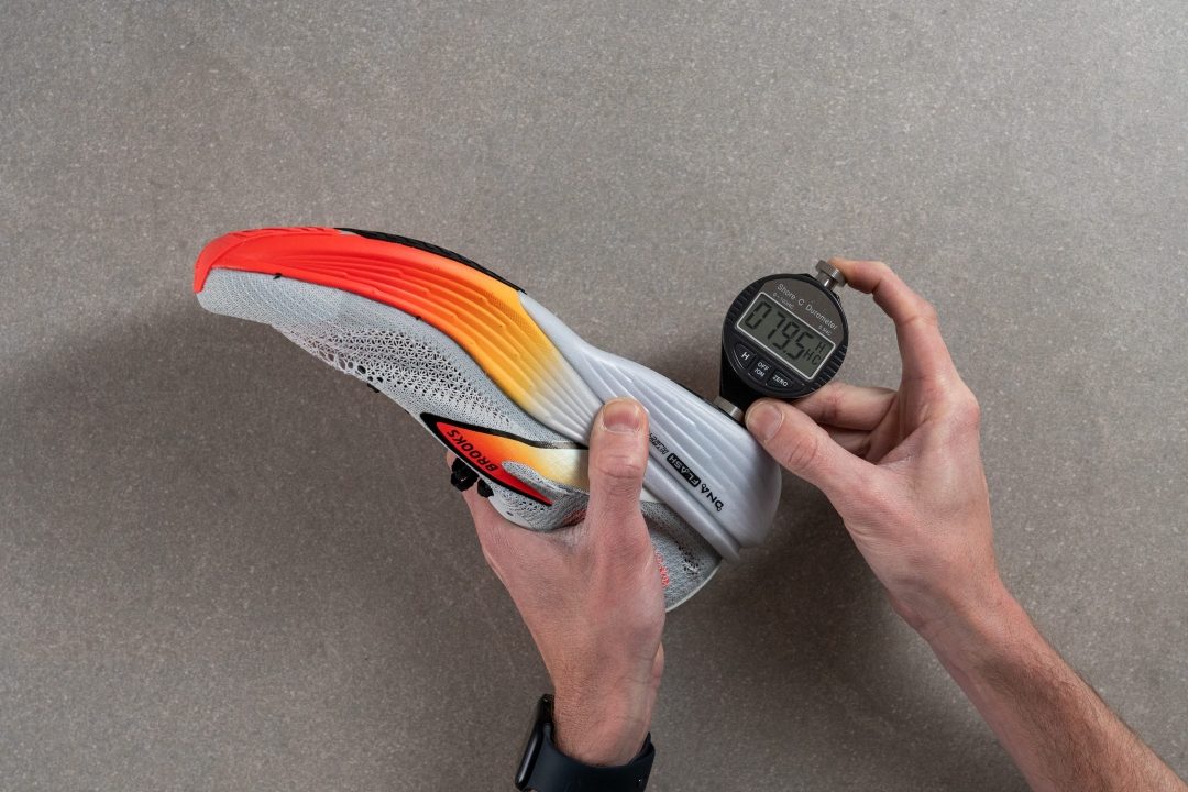 Cut in half: Brooks Hyperion Elite 4 Review (2024) | RunRepeat