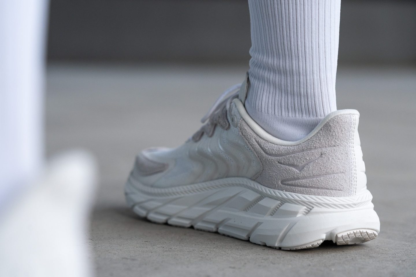 Cut in half: Hoka Clifton LS Review | RunRepeat