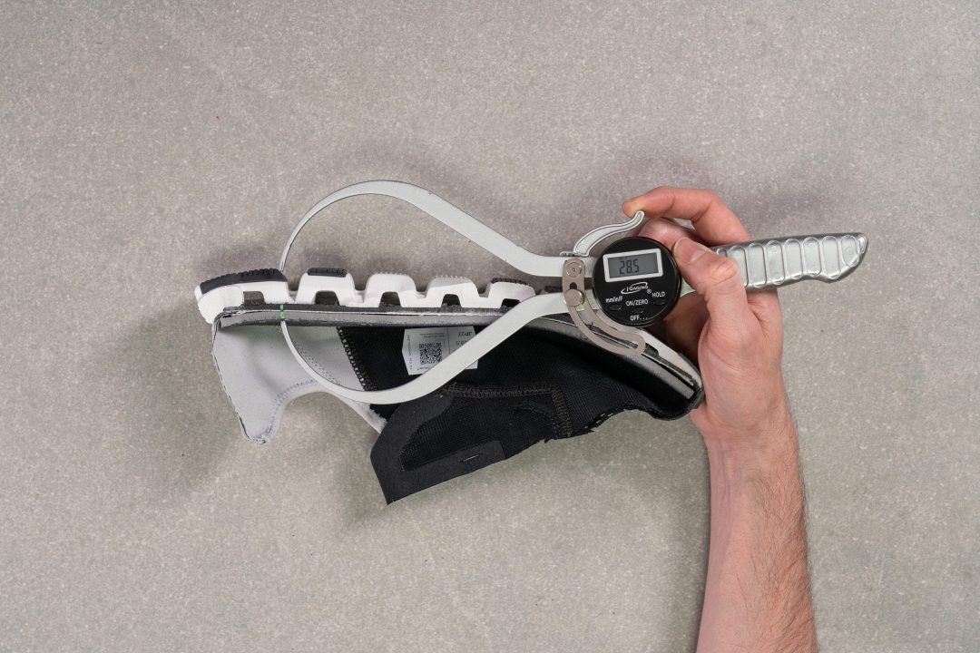 Cut in half: On Cloud 5 Coast Review | RunRepeat