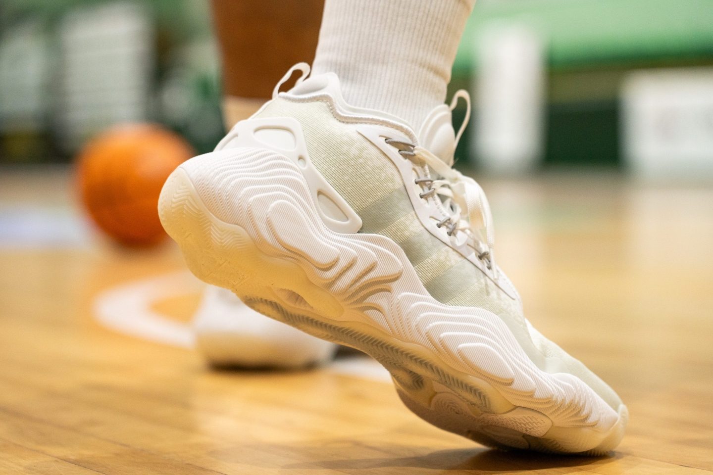 Cut in half: Adidas Trae Young 3 Review | RunRepeat