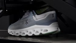 Cut in half: On Cloudstratus 3 Review | RunRepeat