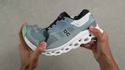 Cut in half: On Cloudstratus 3 Review | RunRepeat
