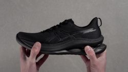 Cut in half: ASICS Gel Kinsei Max Review (2025) | RunRepeat