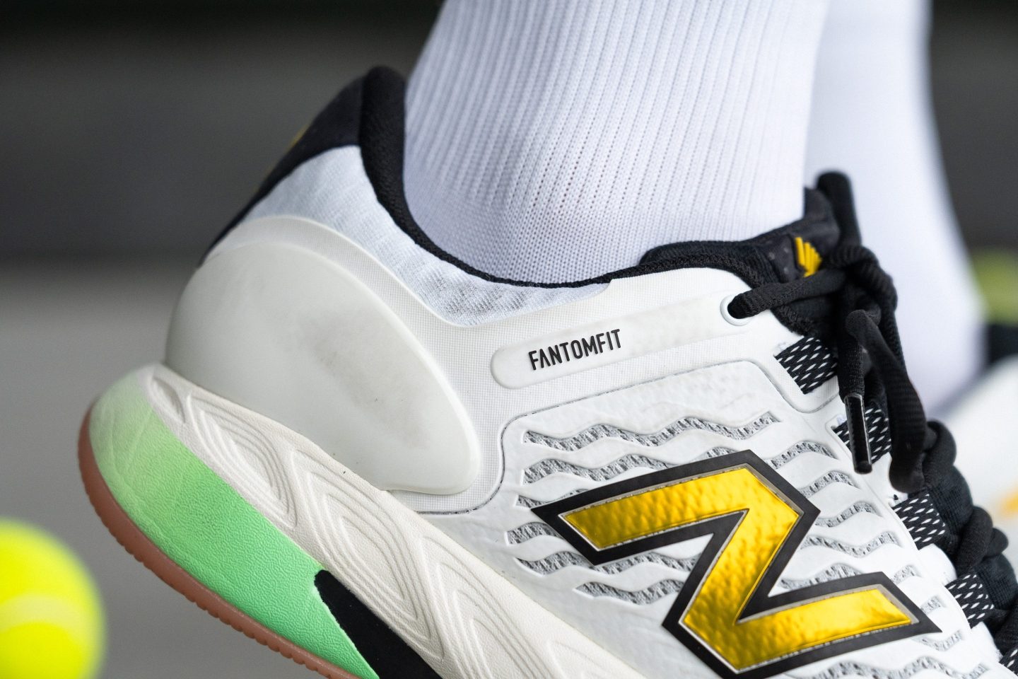 Cut in half: New Balance Fresh Foam X CT-Rally v2 Review (2026) | RunRepeat