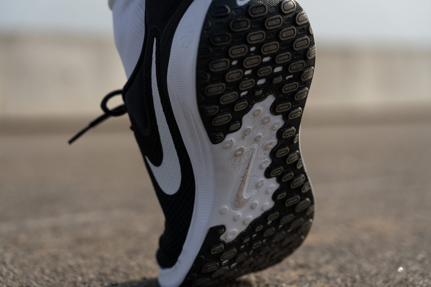 Cut in half: Nike Revolution 7 Review | RunRepeat