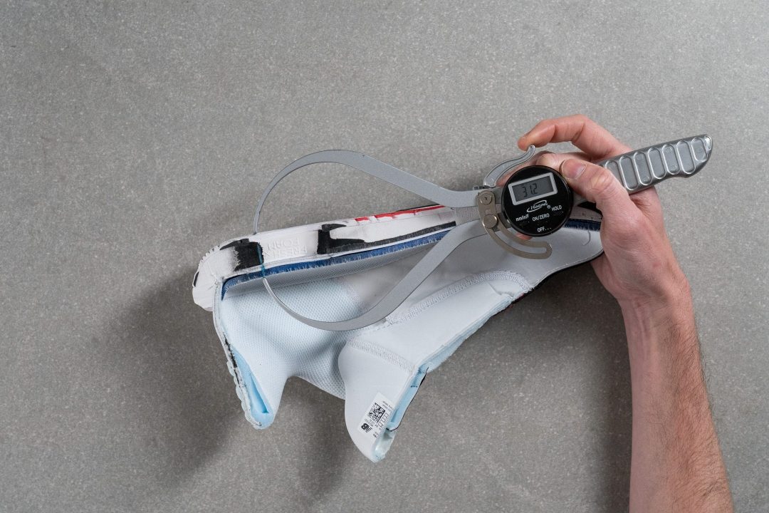 Cut in half: New Balance TWO WXY V4 Review | RunRepeat