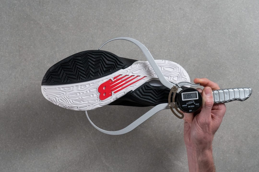 Cut in half: New Balance TWO WXY V4 Review | RunRepeat