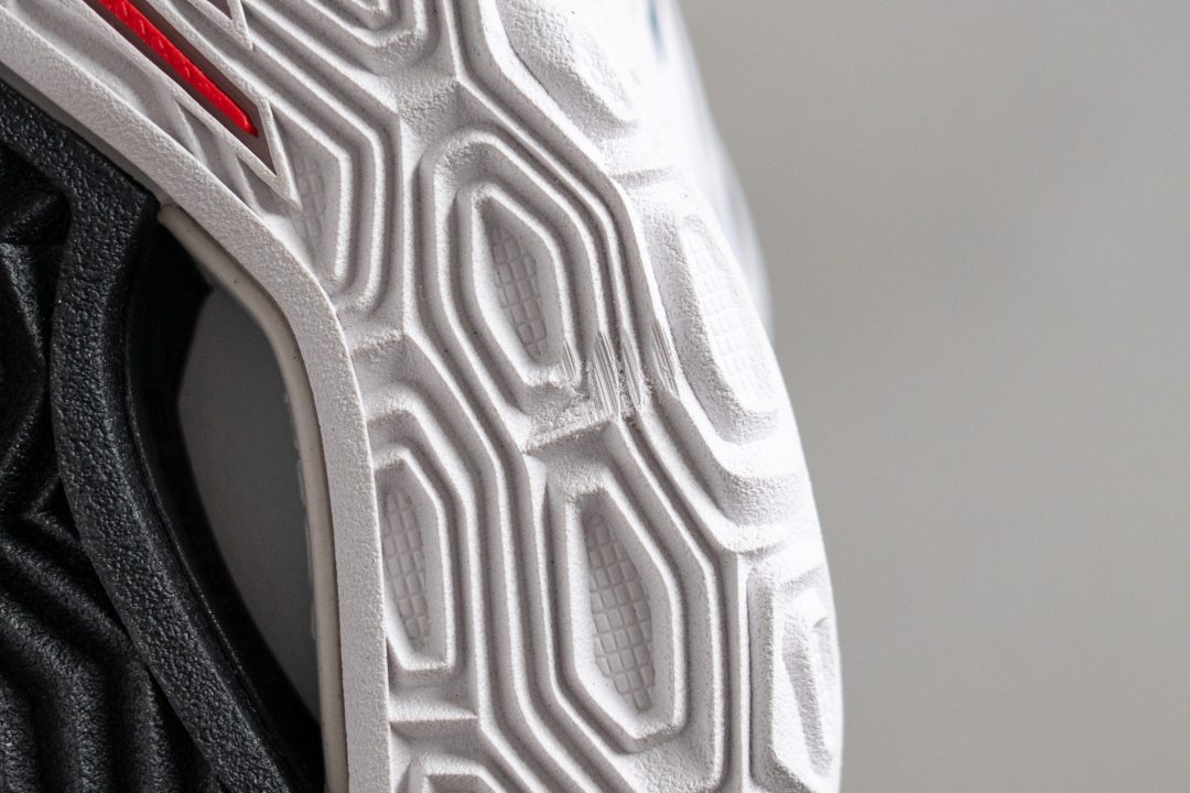Cut in half: New Balance TWO WXY V4 Review | RunRepeat