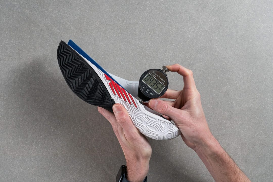 Cut in half: New Balance TWO WXY V4 Review | RunRepeat