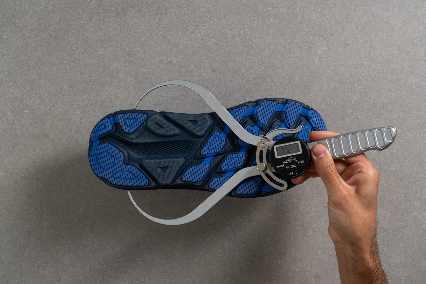 Cut in half: Hoka Clifton 9 GTX Review | RunRepeat