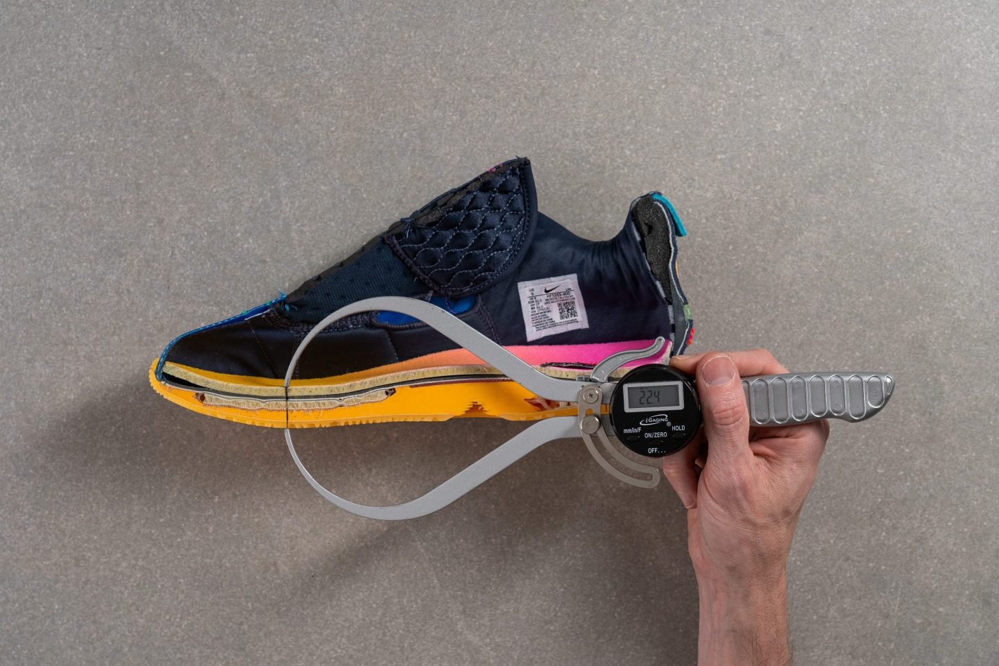 Cortadas por la mitad: Análisis y review de las Nike LeBron 21 | RunRepeat