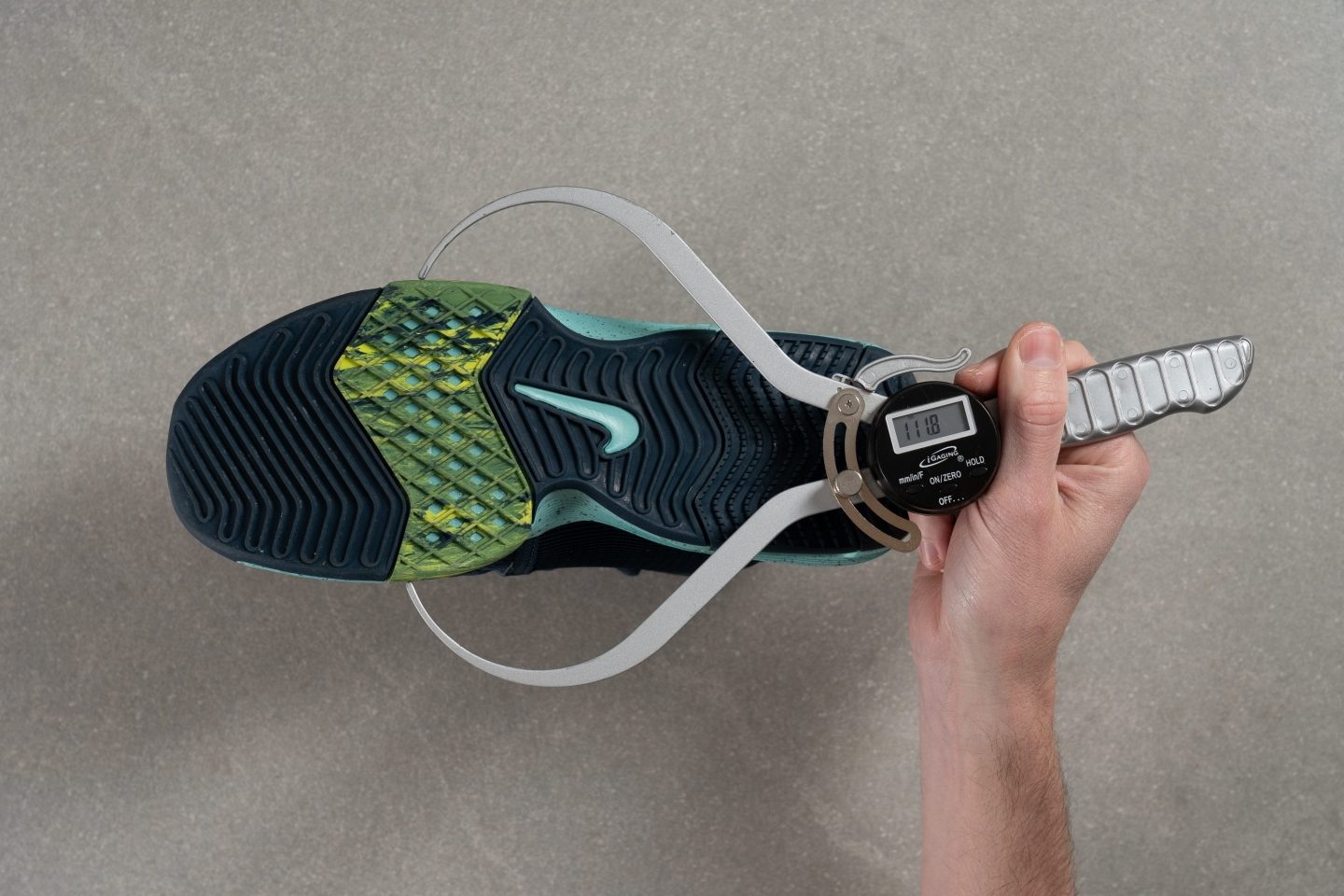 Cortadas por la mitad: Análisis y review de las Nike LeBron Witness 8 ...