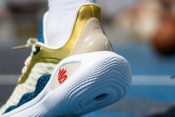 Cut in half: Under Armour Curry 11 Review | RunRepeat