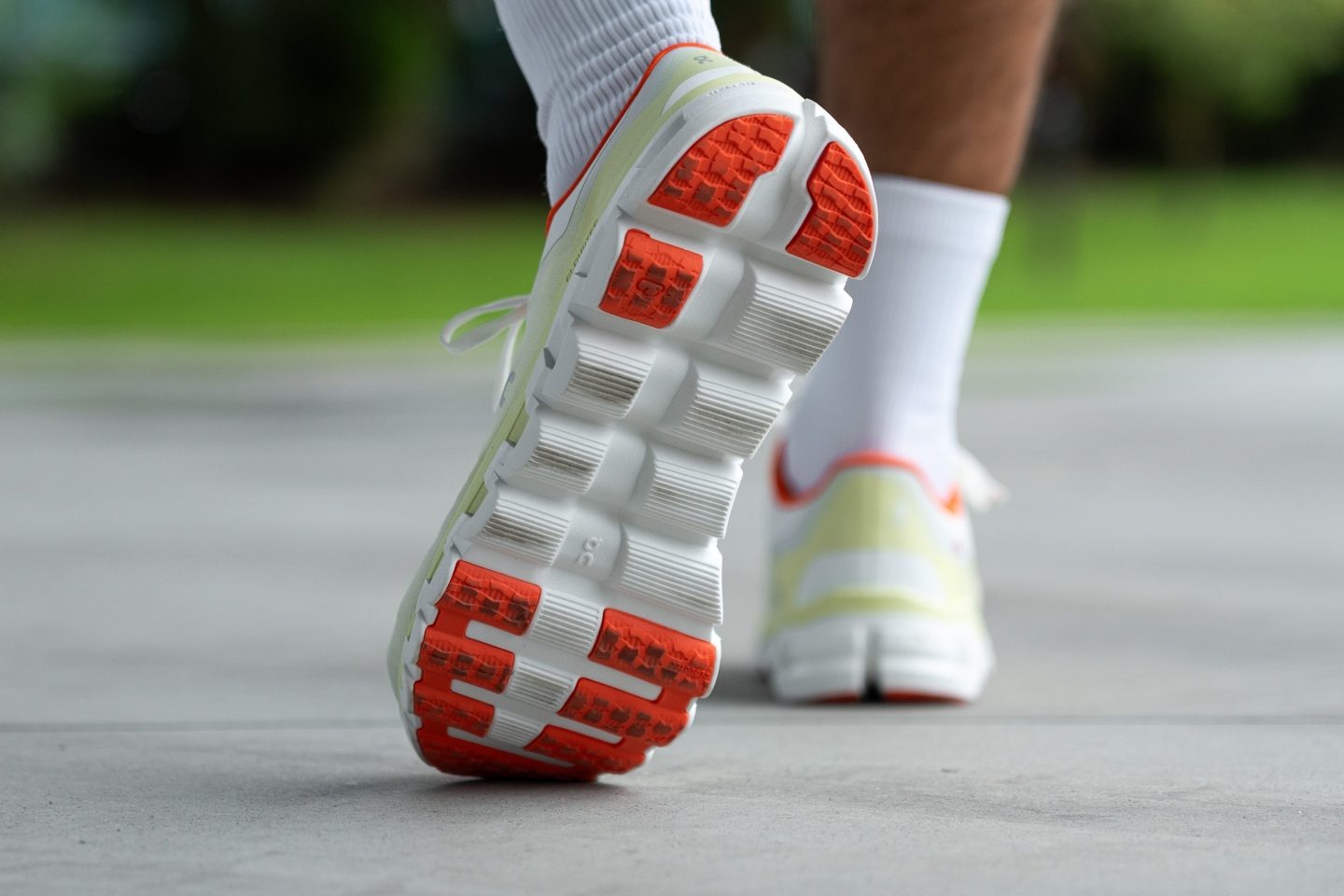 Cut in half: On Cloudflow 4 Review | RunRepeat