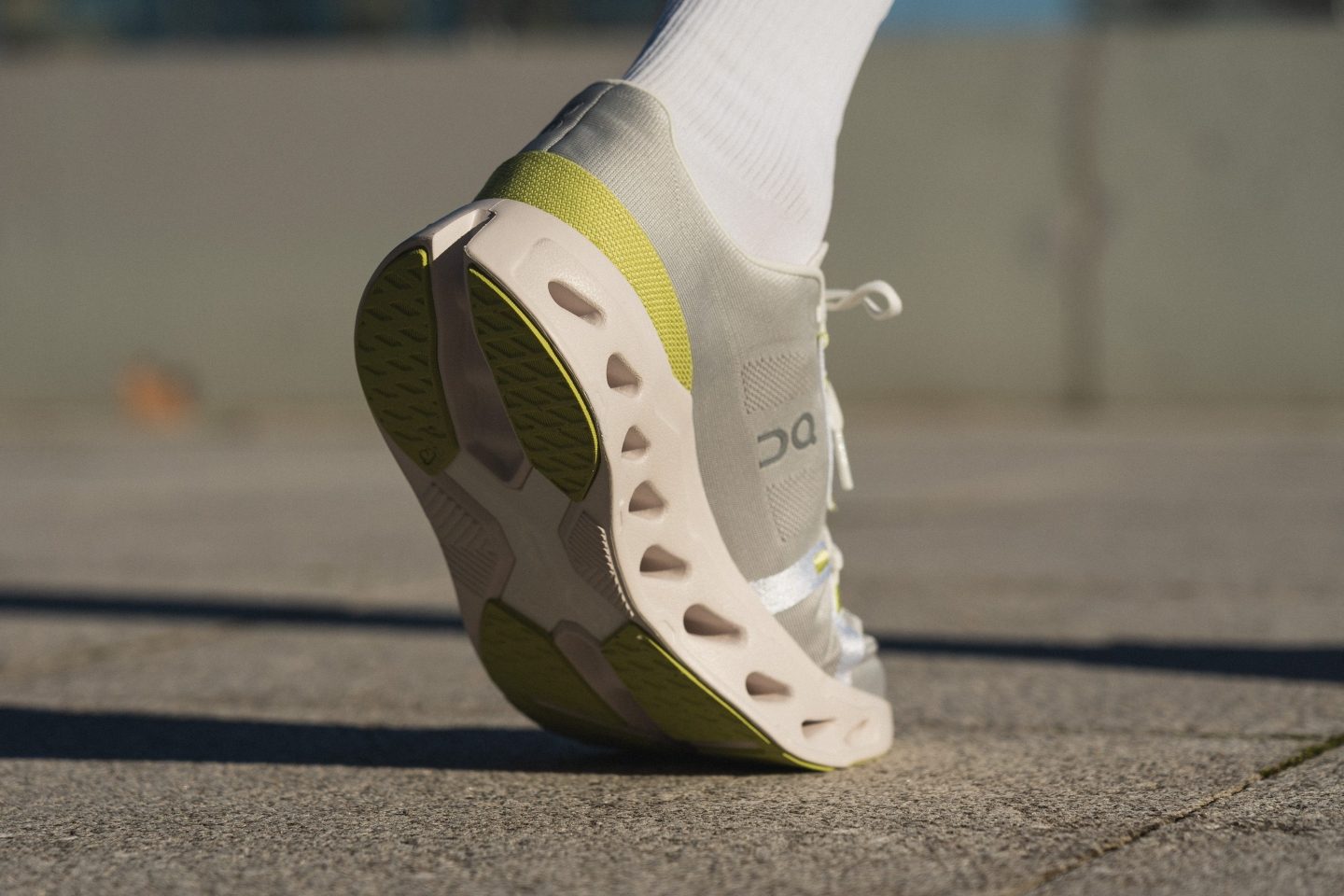 Cut in half: On Cloudeclipse Review (2023) | RunRepeat