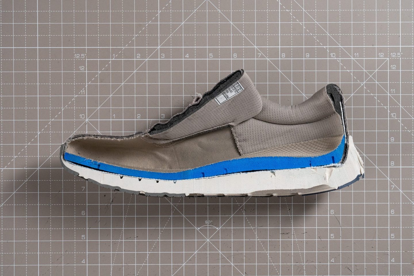 Cut in half: Skechers Arch Fit 2.0 Review | RunRepeat