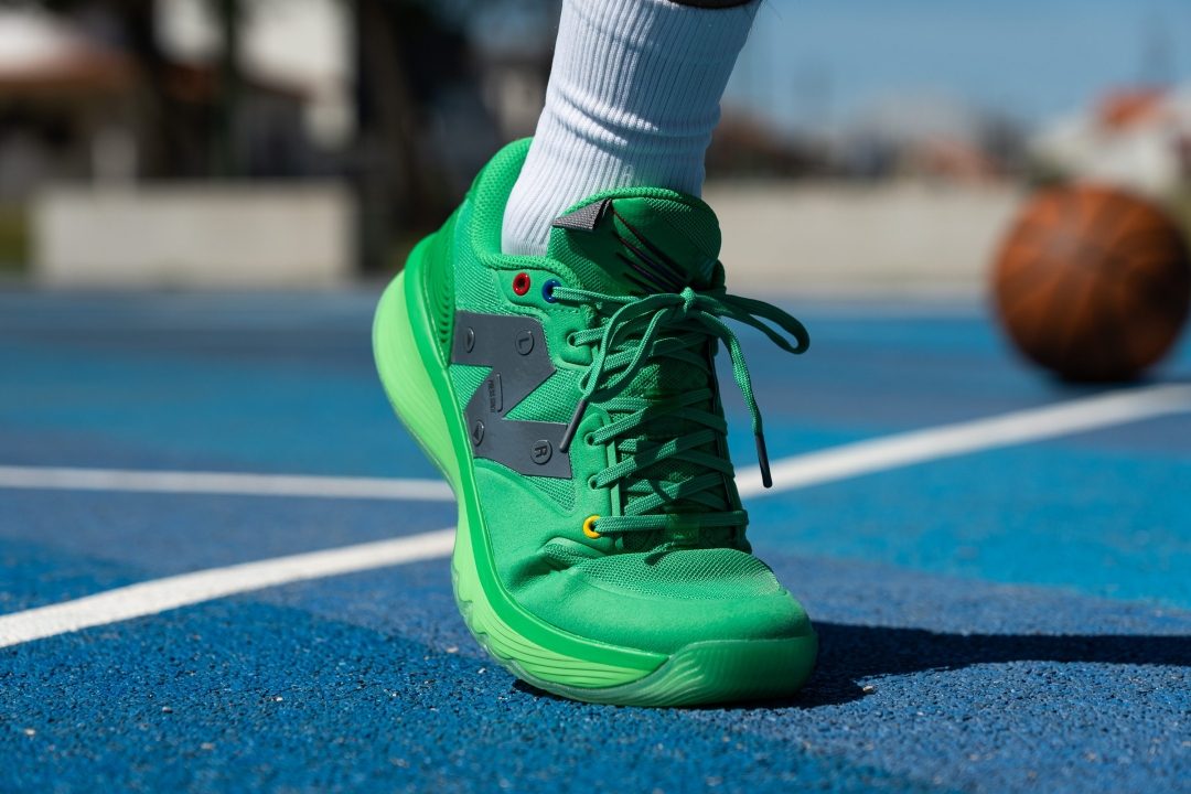 Cut in half: New Balance Hesi Low Review | RunRepeat