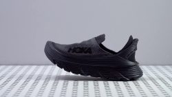 Cut in half: Hoka Restore TC Review (2024) | RunRepeat