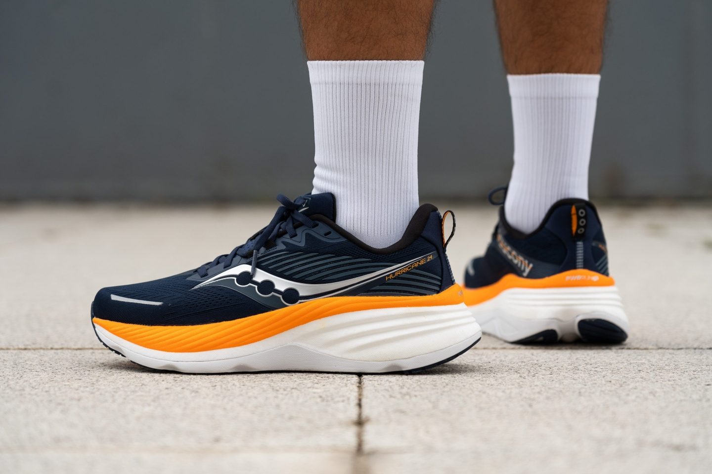 Cut in half: Saucony Hurricane 24 Review | RunRepeat