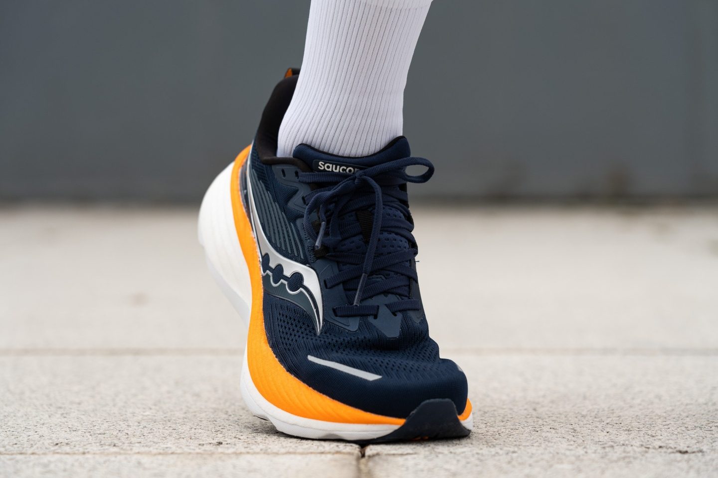Cut in half: Saucony Hurricane 24 Review | RunRepeat