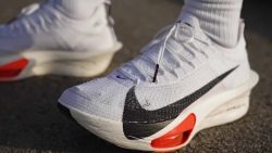 7 Best Running Shoes With A Carbon Plate | RunRepeat