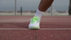 Cut in half: Adidas Barricade 13 Review | RunRepeat