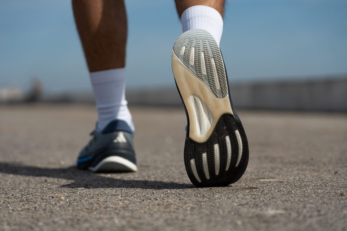 Cut in half: Adidas Supernova Rise Review (2024) | RunRepeat