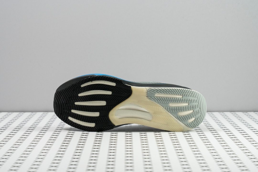 Cut in half: Adidas Supernova Rise Review (2024) | RunRepeat