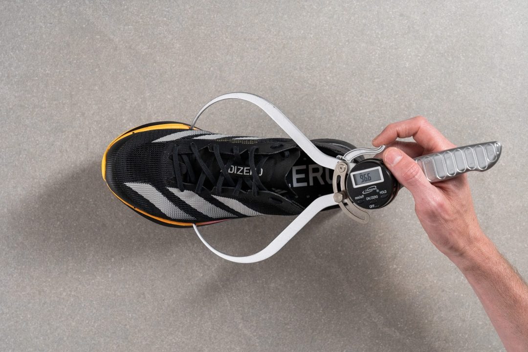 Cortadas por la mitad: Análisis y review de las Adidas Adizero Takumi ...