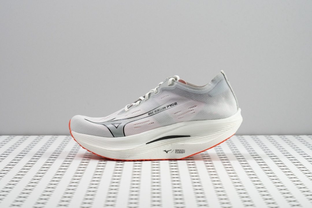 Cut in half: Mizuno Wave Rebellion Pro 2 Review | RunRepeat