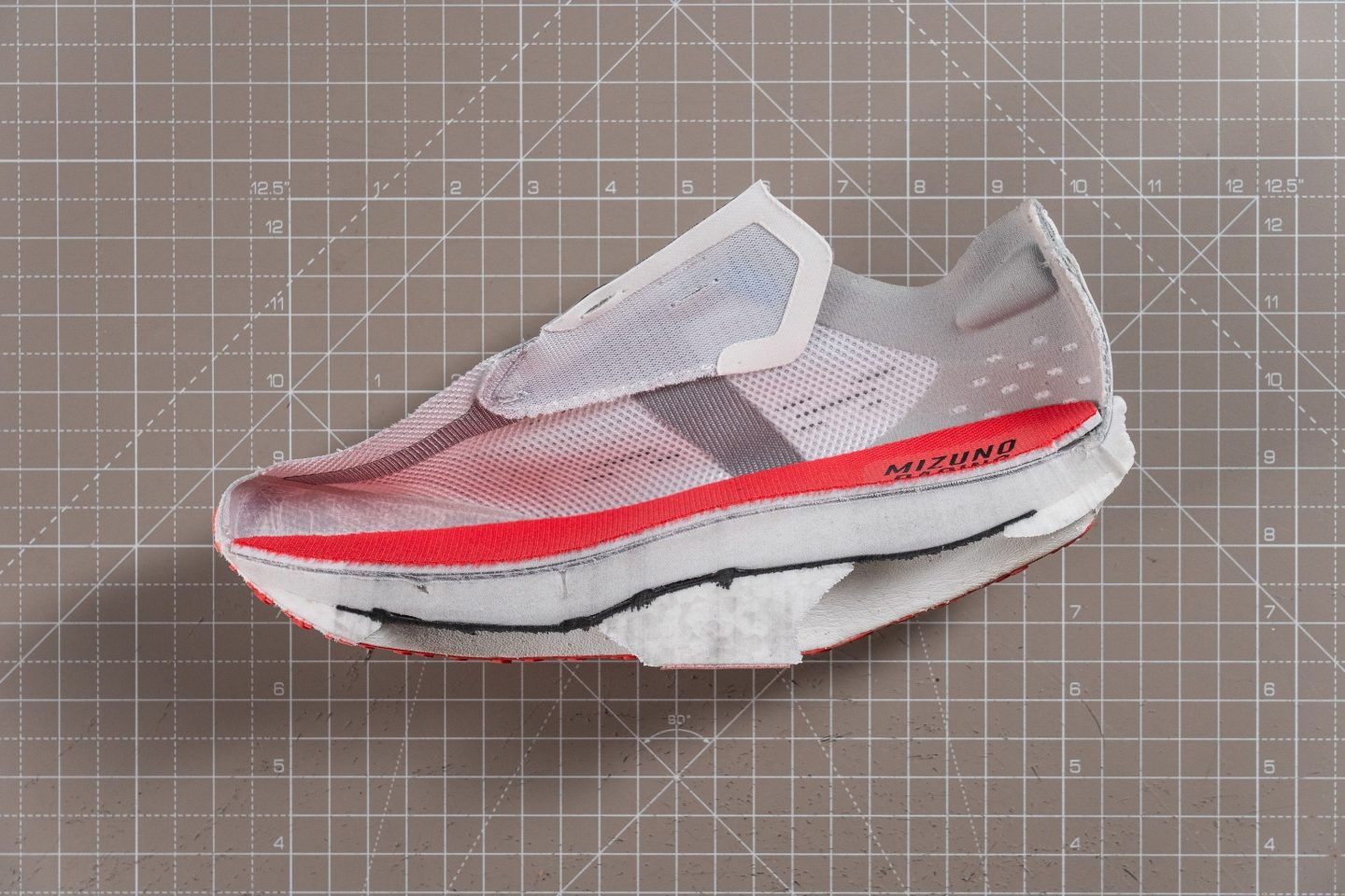 Cut in half: Mizuno Wave Rebellion Pro 2 Review | RunRepeat