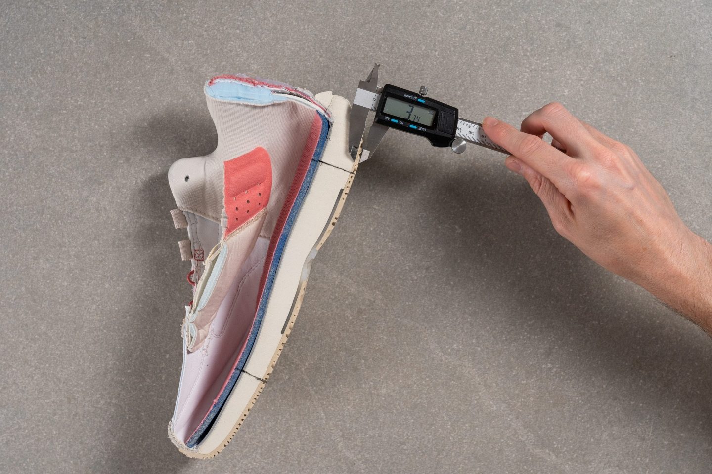 Cut in half: New Balance Fresh Foam BB v2 Review (2024) | RunRepeat