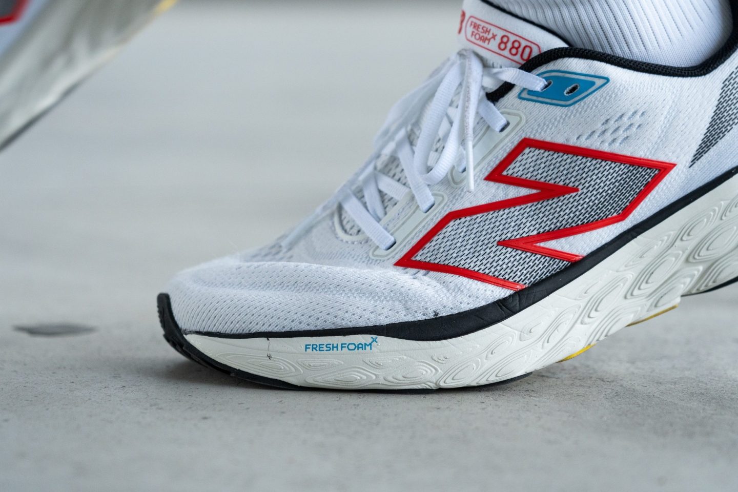 Cut in half: New Balance Fresh Foam X 880 v14 Review | RunRepeat