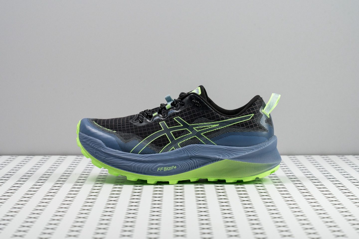 Cut in half: ASICS Trabuco Max 3 Review | RunRepeat