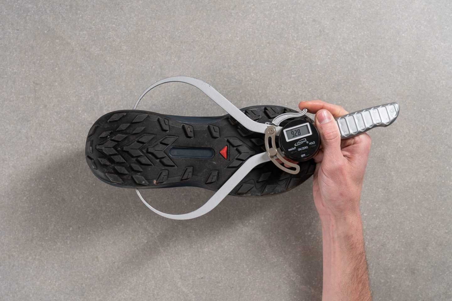Cut in half: Salomon Genesis Review (2024) | RunRepeat