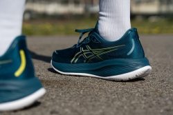 7 Best ASICS Walking Shoes in 2025 | RunRepeat