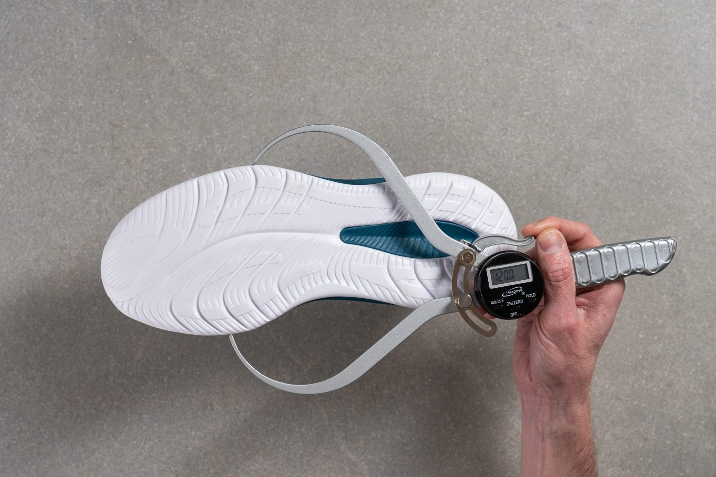 Cut in half: ASICS Gel Cumulus 26 Review (2024) | RunRepeat