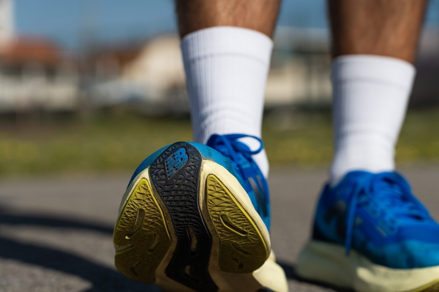 Cut in half: New Balance FuelCell Rebel v4 Review (2024) | RunRepeat