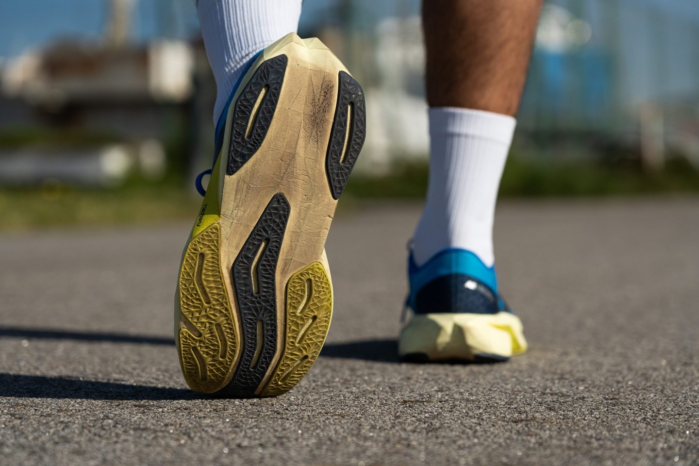 Cut in half: New Balance FuelCell Rebel v4 Review | RunRepeat