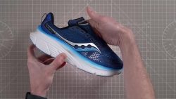 Cut in half: Saucony Guide 17 Review | RunRepeat