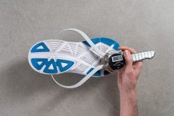 Cut in half: Saucony Guide 17 Review | RunRepeat