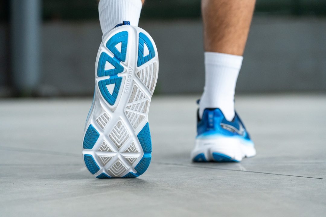 Cut in half: Saucony Guide 17 Review (2024) | RunRepeat