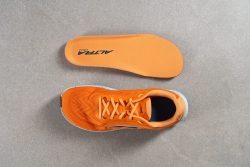 Cut in half: Altra Rivera 4 Review (2024) | RunRepeat