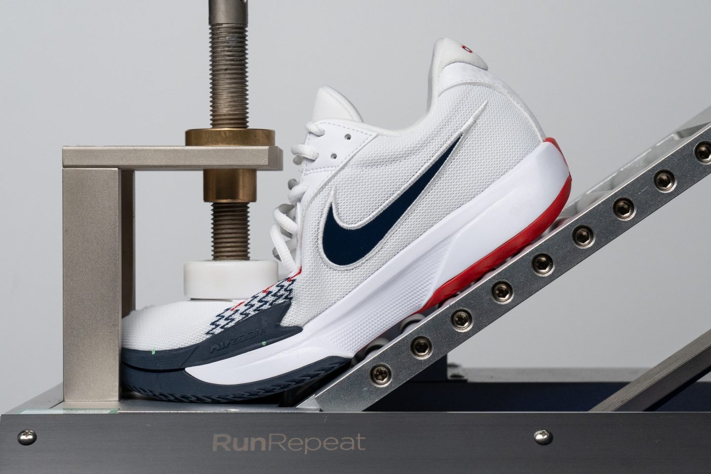 Cut in half: Nike G.T. Cut Academy Review | RunRepeat