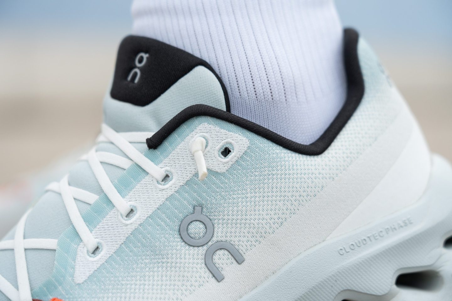 Cut in half: On Cloudtilt Review (2024) | RunRepeat