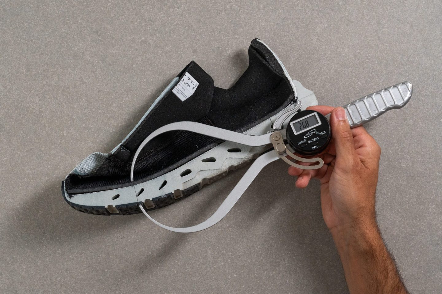 Cut in half: On Cloudtilt Review (2024) | RunRepeat