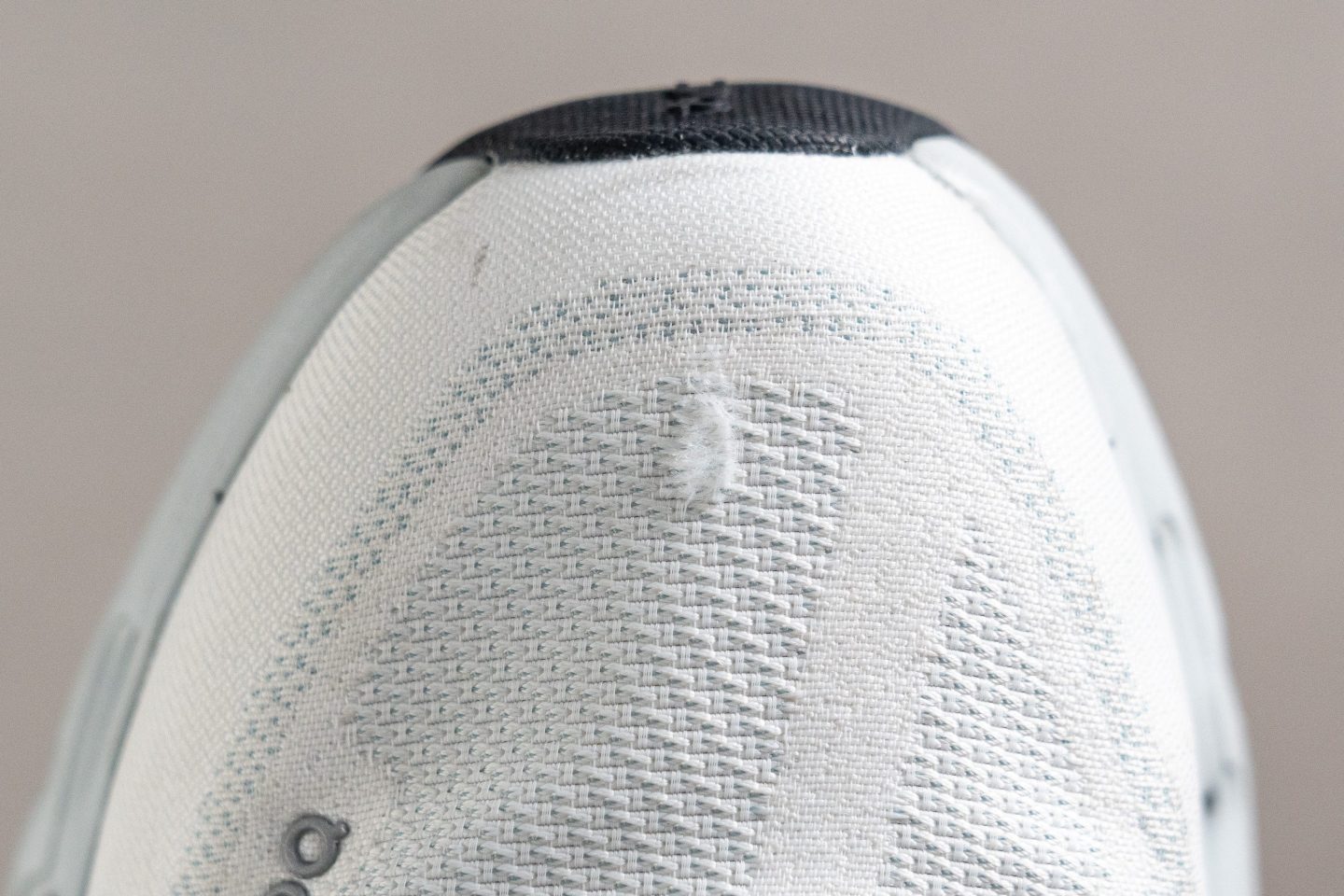 Cut in half: On Cloudtilt Review (2024) | RunRepeat