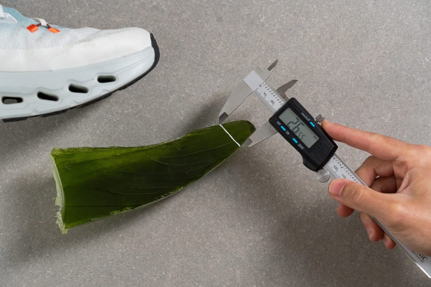 Cut in half: On Cloudtilt Review (2024) | RunRepeat