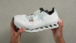 Cut in half: On Cloudtilt Review (2024) | RunRepeat