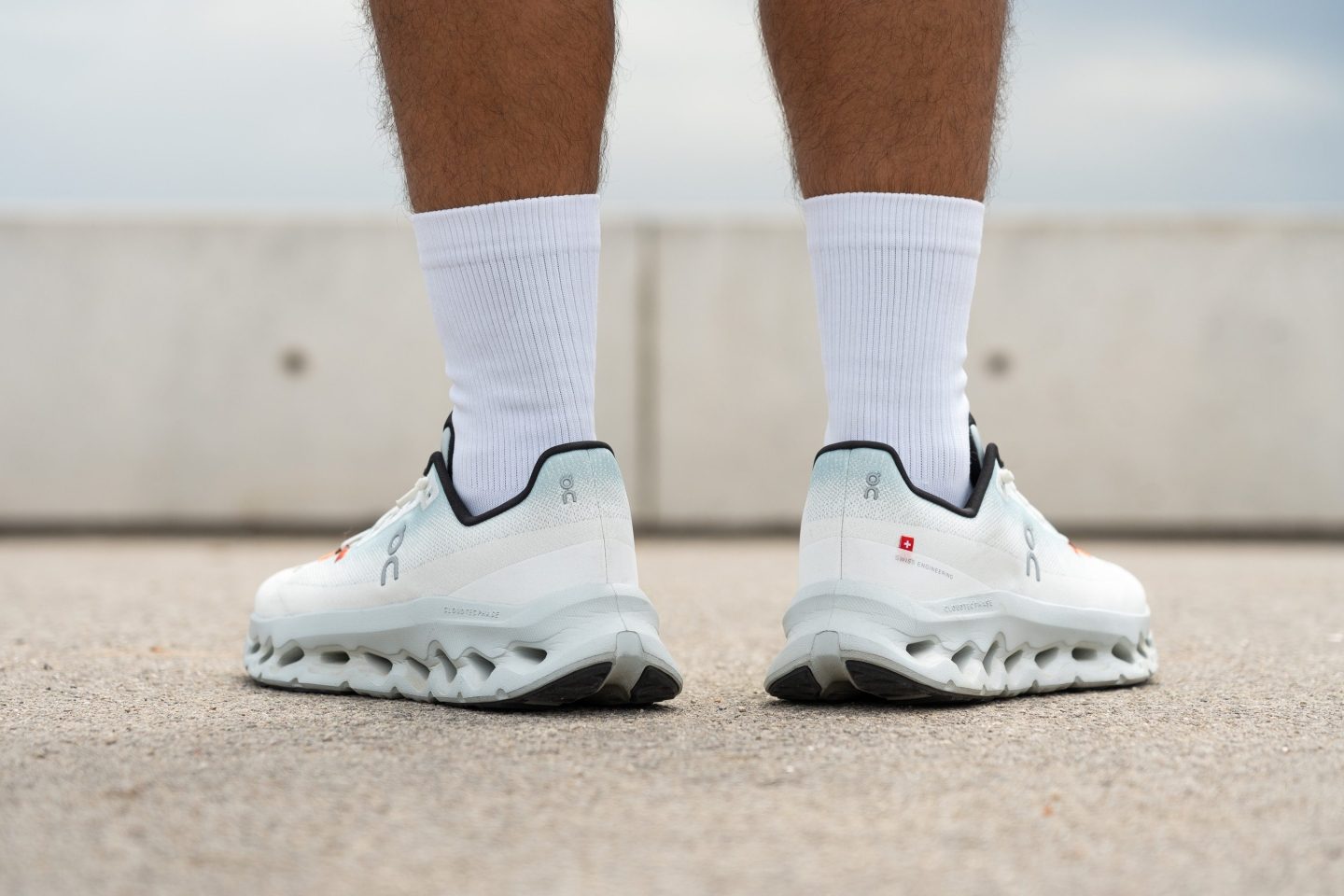 Cut in half: On Cloudtilt Review (2024) | RunRepeat